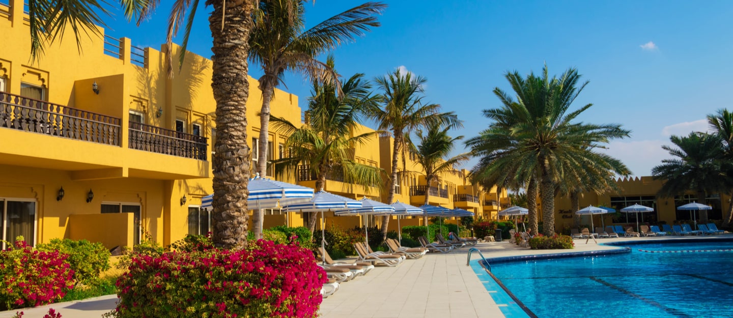 Al Hamra Village Townhouses Area Guide | Bayut