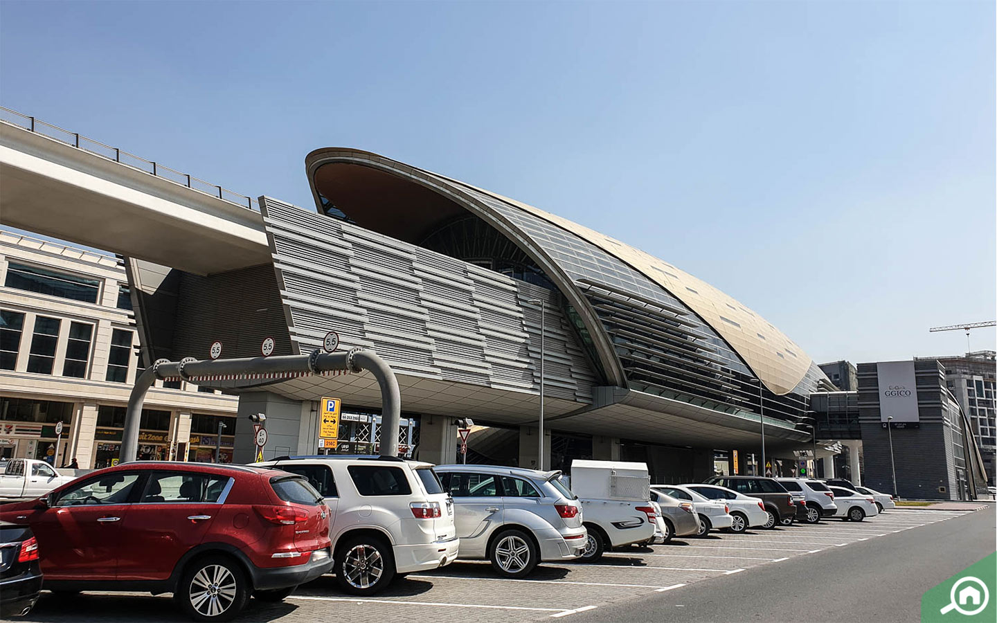 Airport Road Area, Al Garhoud Area Guide | Bayut