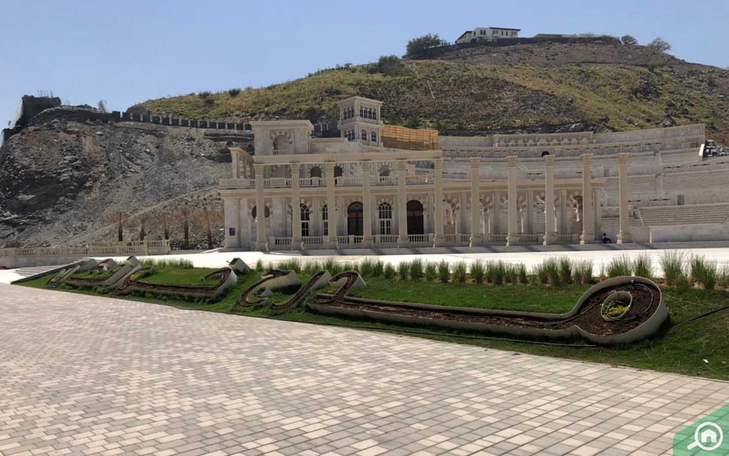 Khor Fakkan, Sharjah Area Guide | Bayut